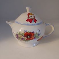 Fiesta 2 Cup Teapot Little Red Riding Hood China Specialties – Keeping ...